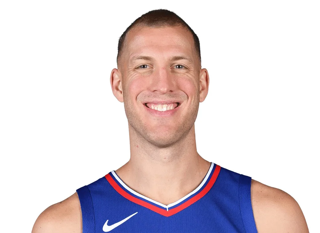 Mason Plumlee, LA Clippers - Bio, Stats, News, & More - Topps Ripped